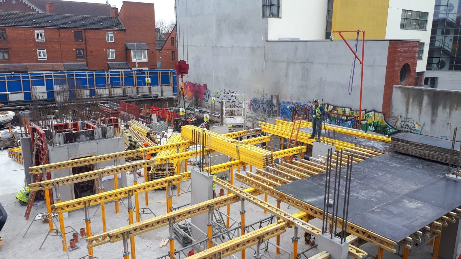 Looking for experience RC Frame contractors? Heb Contractors